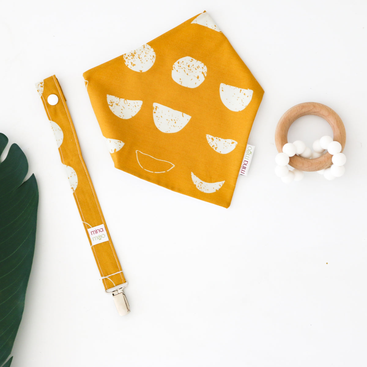 Bibs + Clips – Mina Moo and Baby